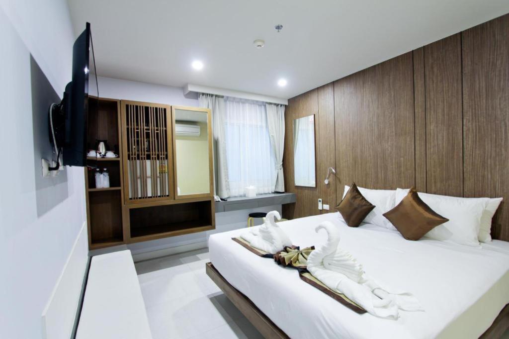 Elegancy Sansabai Hotel | Hotels Phuket