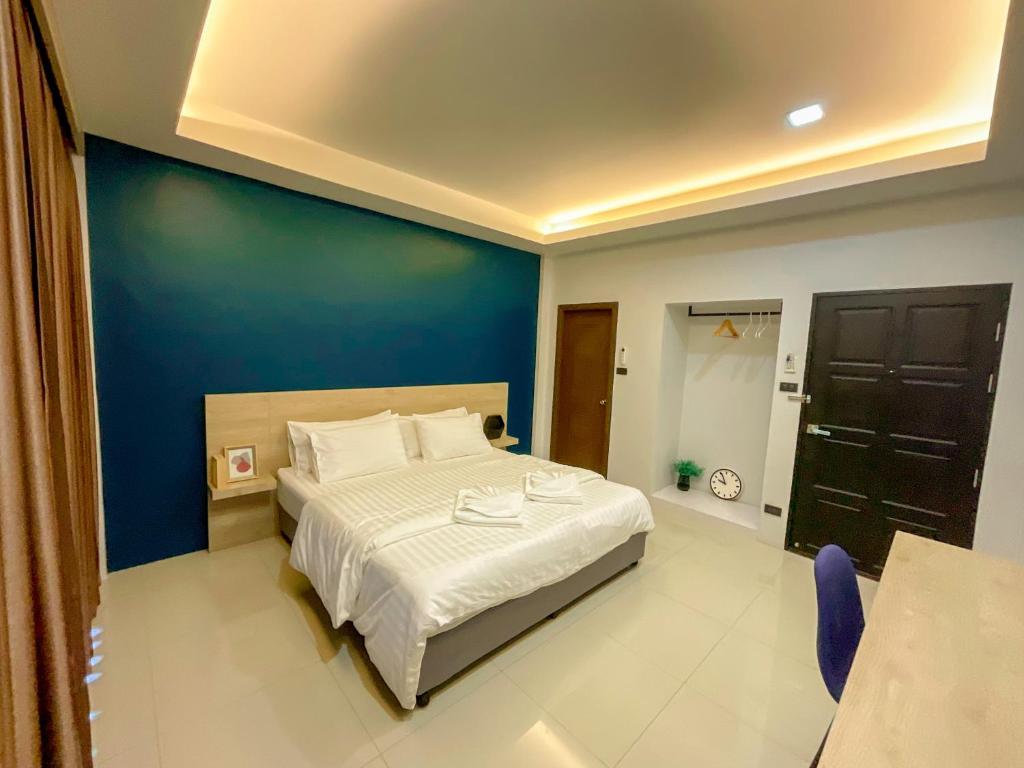 Tall Tree Kata Phuket | Hotels Phuket
