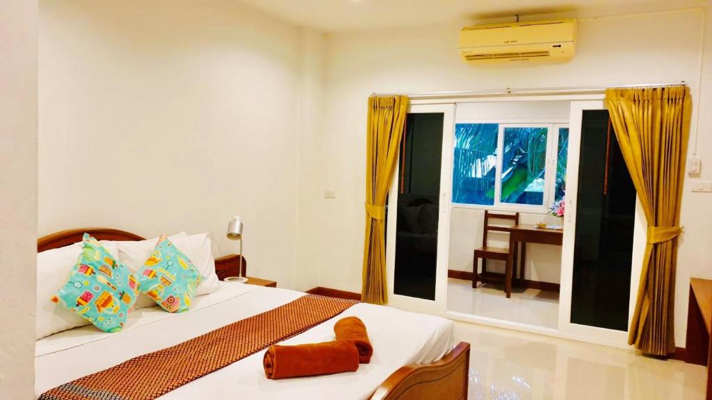 Siray House | Hotels Phuket
